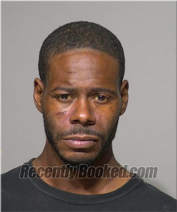 Recent Booking / Mugshot for Johnny Lee in Milwaukee County, Wisconsin