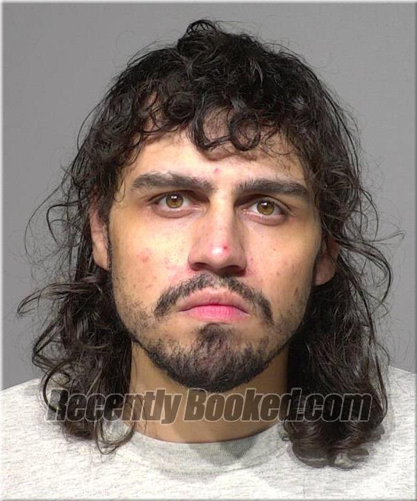 Recent Booking / Mugshot for Alexander Salinas in Milwaukee County ...