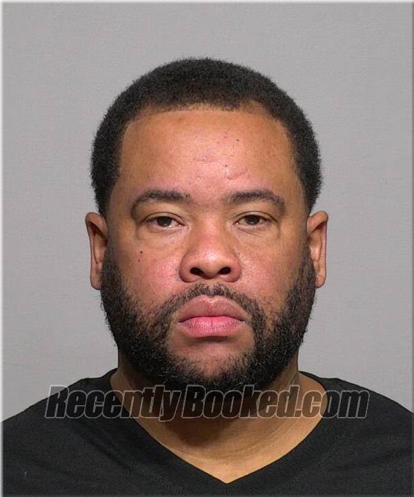 Recent Booking / Mugshot for Phillip Holifield in Milwaukee County ...