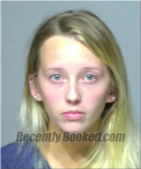 Recent Booking / Mugshot for Madison Danduran in Milwaukee County ...