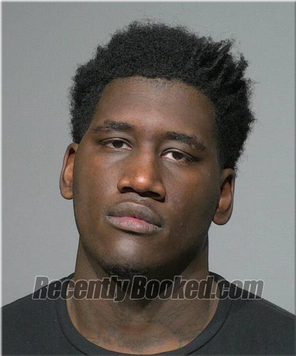 Recent Booking / Mugshot for Kinney Lewis in Milwaukee County, Wisconsin