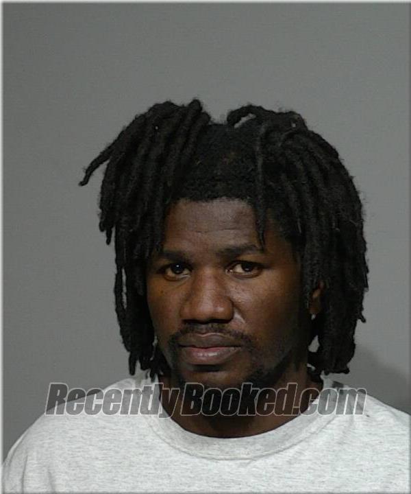 Recent Booking / Mugshot for Willie Davis in Milwaukee County, Wisconsin