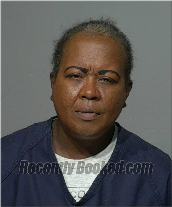 Recent Booking / Mugshot for Sheena Knox in Milwaukee County, Wisconsin