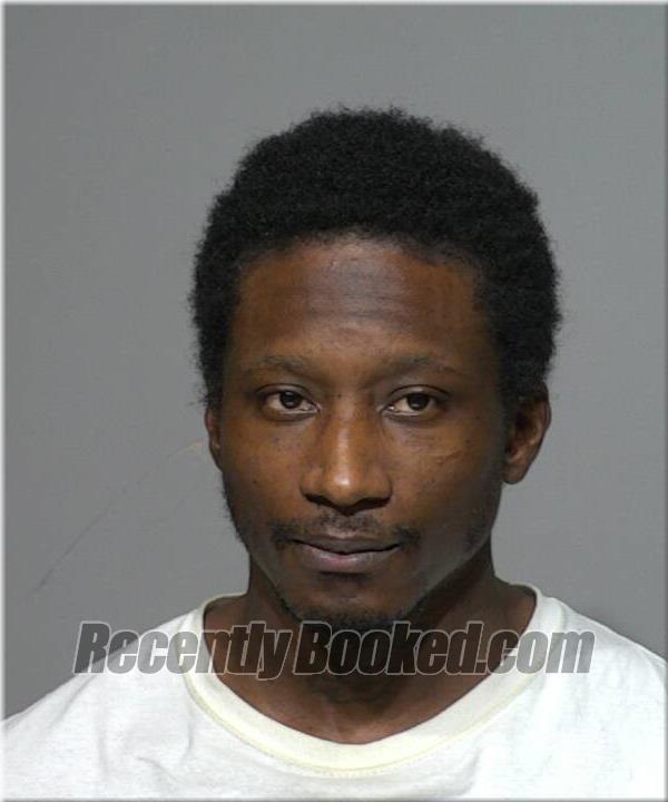 Recent Booking / Mugshot for Donell Thomas in Milwaukee County, Wisconsin