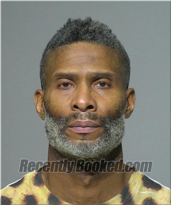 Recent Booking / Mugshot for Leshone Jackson in Milwaukee County, Wisconsin