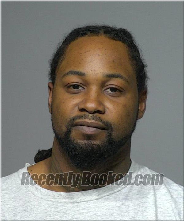 Recent Booking / Mugshot for Steven Jones in Milwaukee County, Wisconsin