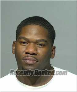 Recent Booking / Mugshot for Desmond Walton in Milwaukee County, Wisconsin