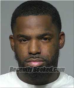 Recent Booking / Mugshot for Javar Thomas in Milwaukee County, Wisconsin