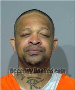 Recent Booking / Mugshot for Derrick Beavers in Milwaukee County, Wisconsin