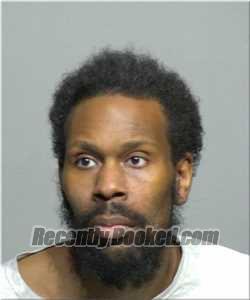 Recent Booking / Mugshot for Michael Merriweather in Milwaukee County ...