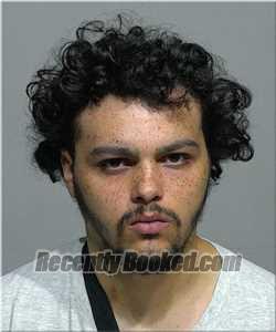 Recent Booking / Mugshot for Alton Bennett-Ithier in Milwaukee County ...