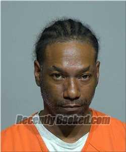 Recent Booking / Mugshot for Robert White in Milwaukee County, Wisconsin