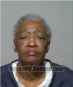 Recent Booking / Mugshot for Jearlean Triplett in Milwaukee County ...