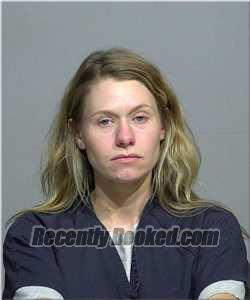 Recent Booking / Mugshot for Lonna Kissling in Milwaukee County, Wisconsin