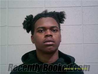 Recent Booking / Mugshot for Jveon Clark in Milwaukee County, Wisconsin