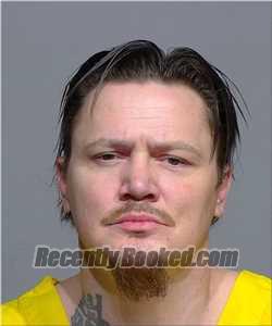 Recent Booking / Mugshot for Robert Littlefield in Milwaukee County ...