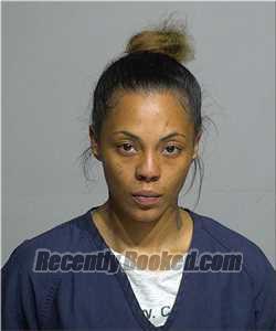 Recent Booking / Mugshot for Laquisha Loggins in Milwaukee County ...