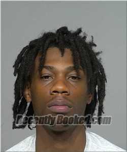 Recent Booking / Mugshot for Brandon Moultrie in Milwaukee County ...