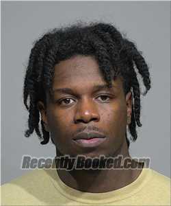 Recent Booking / Mugshot for Marcus Moore in Milwaukee County, Wisconsin