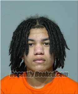 Recent Booking / Mugshot for Elijah Davis in Milwaukee County, Wisconsin