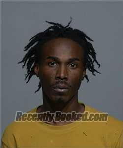 Recent Booking / Mugshot for Domonique Patterson in Milwaukee County ...