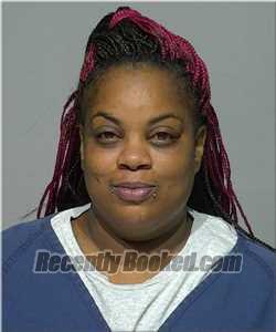 Recent Booking / Mugshot for Laquaysha Mitchell in Milwaukee County ...