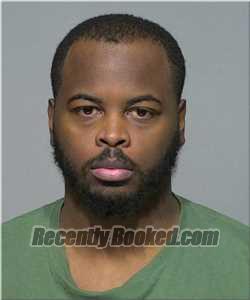 Recent Booking / Mugshot for Christopher Avery in Milwaukee County ...