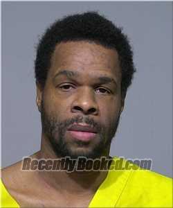 Recent Booking / Mugshot for Antoine Curry in Milwaukee County, Wisconsin