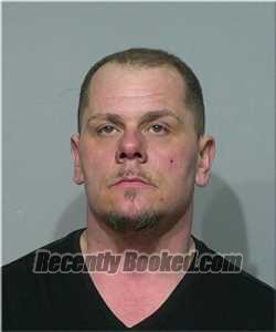 Recent Booking / Mugshot for Joshua Czerwinski in Milwaukee County ...