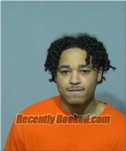 Recent Booking / Mugshot for Dereono Lewis-Merriweather in Milwaukee ...
