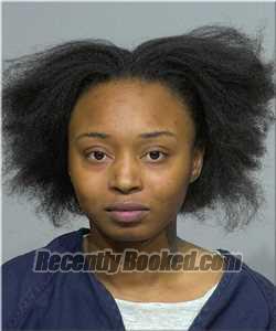 Recent Booking / Mugshot for Iyona Woodson in Milwaukee County, Wisconsin