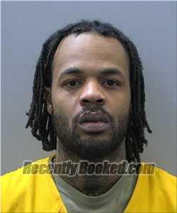 Recent Booking / Mugshot for Christopher Madlock in Milwaukee County ...