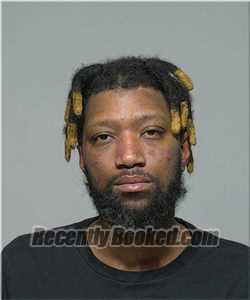 Recent Booking / Mugshot for Michael Askew in Milwaukee County, Wisconsin