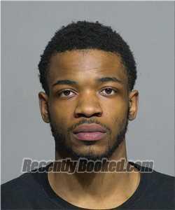 Recent Booking / Mugshot for Orell Davis in Milwaukee County, Wisconsin