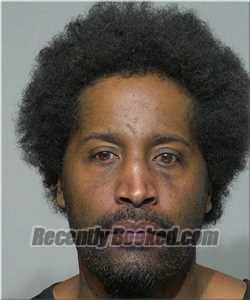 Recent Booking / Mugshot for Robert Maxwell in Milwaukee County, Wisconsin