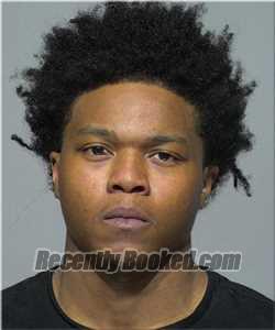 Recent Booking / Mugshot for Sharome Flowers in Milwaukee County, Wisconsin