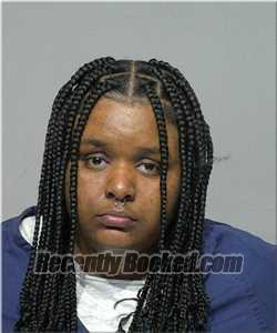 Recent Booking / Mugshot for Keyanna Robinson in Milwaukee County ...