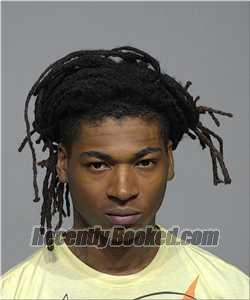 Recent Booking / Mugshot for Tayvion Ray in Milwaukee County, Wisconsin