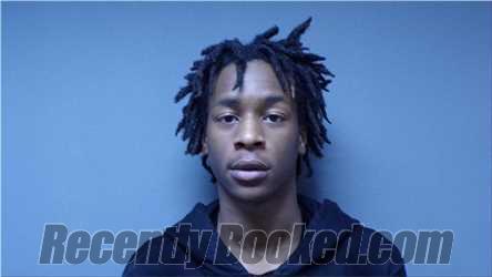 Recent Booking / Mugshot for J'mari Curry in Milwaukee County, Wisconsin