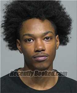 Recent Booking / Mugshot for Isiah Daniels in Milwaukee County, Wisconsin