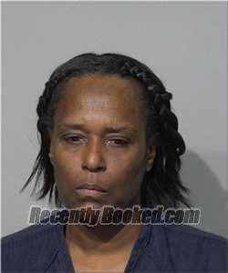 Recent Booking / Mugshot for Levonia Thomas in Milwaukee County, Wisconsin