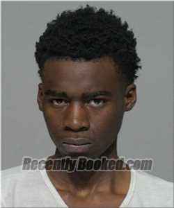 Recent Booking / Mugshot for Devon Randall in Milwaukee County, Wisconsin