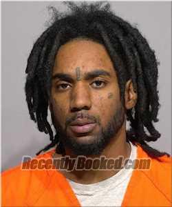Recent Booking / Mugshot for Damion Robertson in Milwaukee County ...