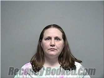 Recent Booking / Mugshot for Stephanie Stowell in Walworth County ...