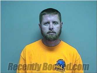 Recent Booking / Mugshot for Thomas Fry in Walworth County, Wisconsin