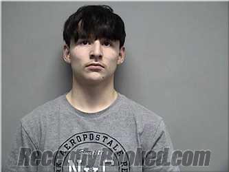 Recent Booking / Mugshot for Jonny Moore in Walworth County, Wisconsin