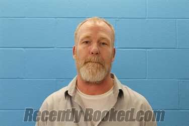 Recent Booking / Mugshot for THOMAS EDWARD FLORIO in Guadalupe County ...