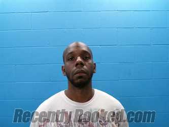 Recent Booking / Mugshot for JOVAN ANTHONY MURRAY in Guadalupe County ...