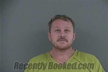Recent Booking / Mugshot for DARYL VAN FRAZIER in Anderson County ...