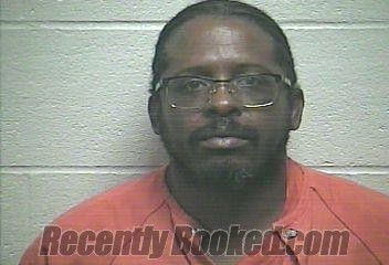 Recent Booking / Mugshot for JUSTIN TIRON MARTIN in Giles County, Tennessee